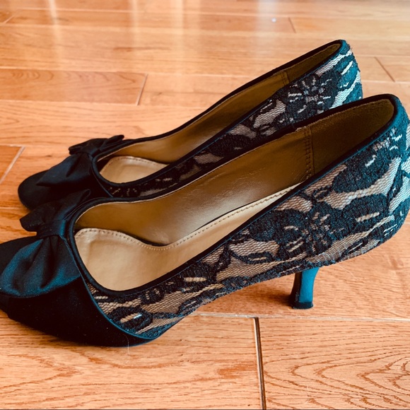 FIONI Clothing | Shoes | Fioni Black Lace Pumps Shoes | Poshmark